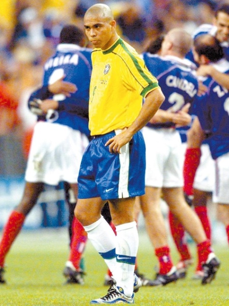 Copa do Mundo: Mãe de Ronaldo comenta drama da final de 98